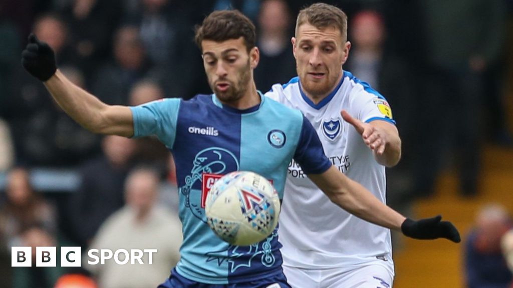 Scott Kashket: Wycombe striker signs new three-year contract - BBC Sport