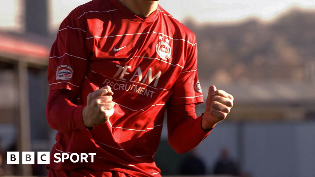 Mulgrew 'excited for new beginnings' as he hangs up his boots - BBC Sport