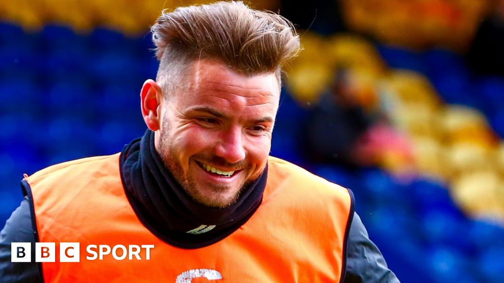 Alex MacDonald: Gillingham sign forward after release from Mansfield ...