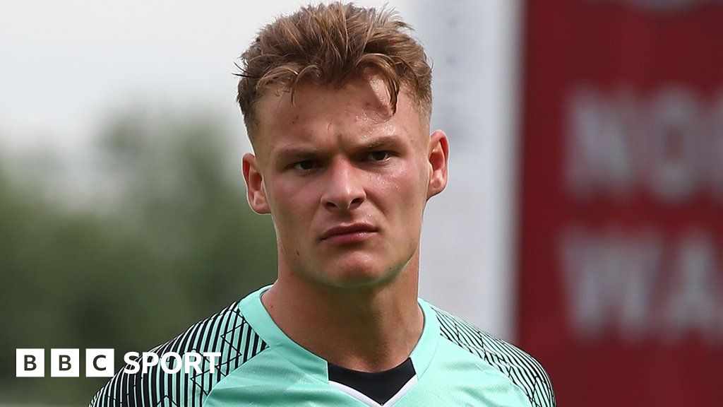 Cameron Pring: Portsmouth sign Bristol City full-back on loan - BBC Sport