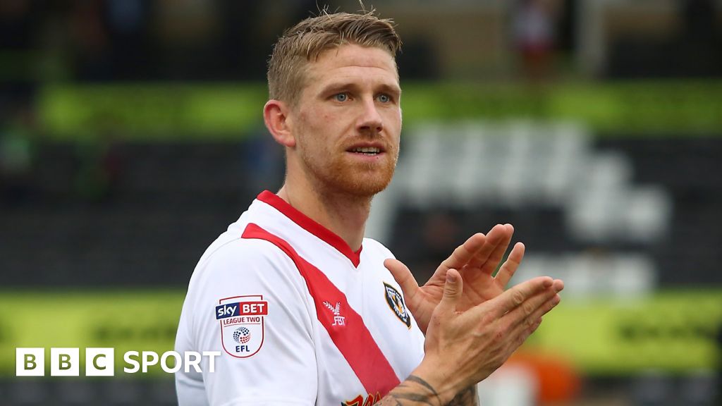 Newport County defender Scot Bennett signs new two-year deal - BBC Sport