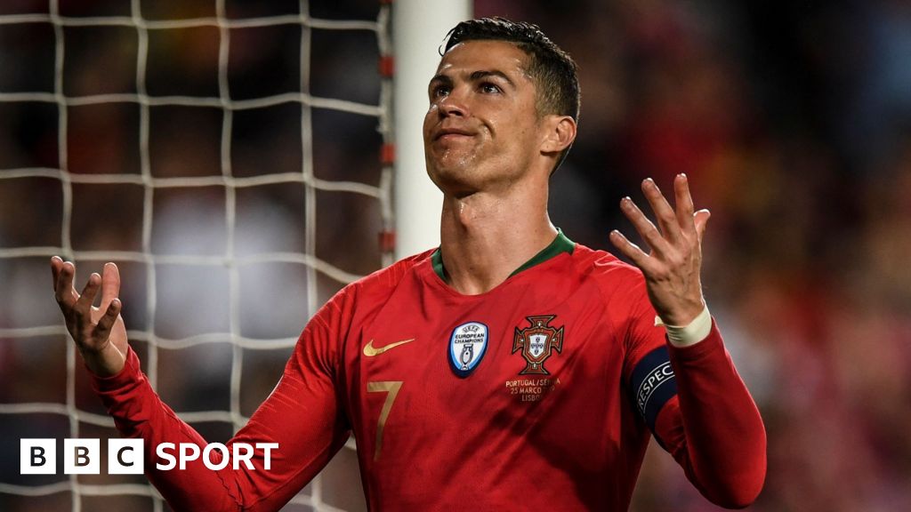 Portugal 1-1 Serbia: Cristiano Ronaldo suffers hamstring injury - BBC Sport