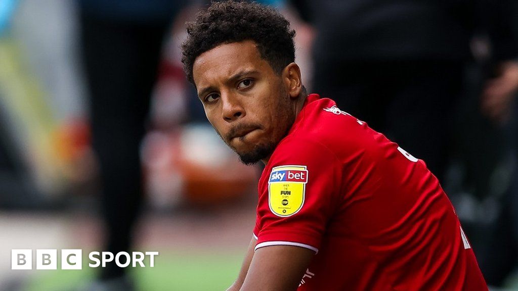 Korey Smith: Long-serving midfielder leaves Bristol City after six ...