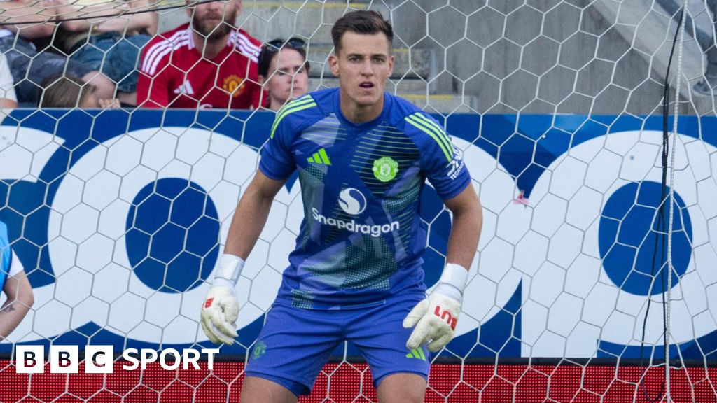 Rosenborg 1-0 Man Utd: Vitek stars in late defeat - BBC Sport