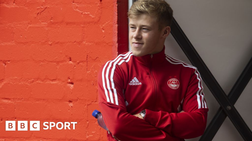 Connor B﻿arron begins 'mini-pre-season' at Aberdeen - BBC Sport