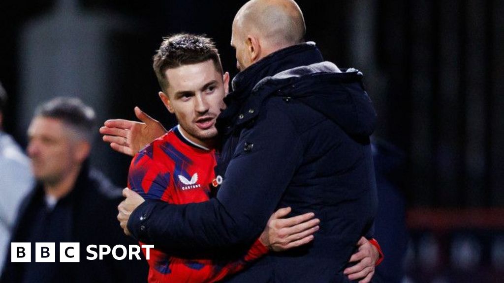 Wright calls for Rangers to 'kill teams off' - BBC Sport