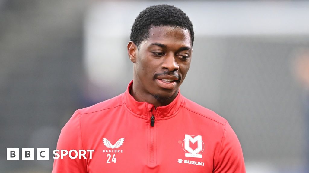 Sullay Kaikai: Cambridge United sign former MK Dons forward - BBC Sport