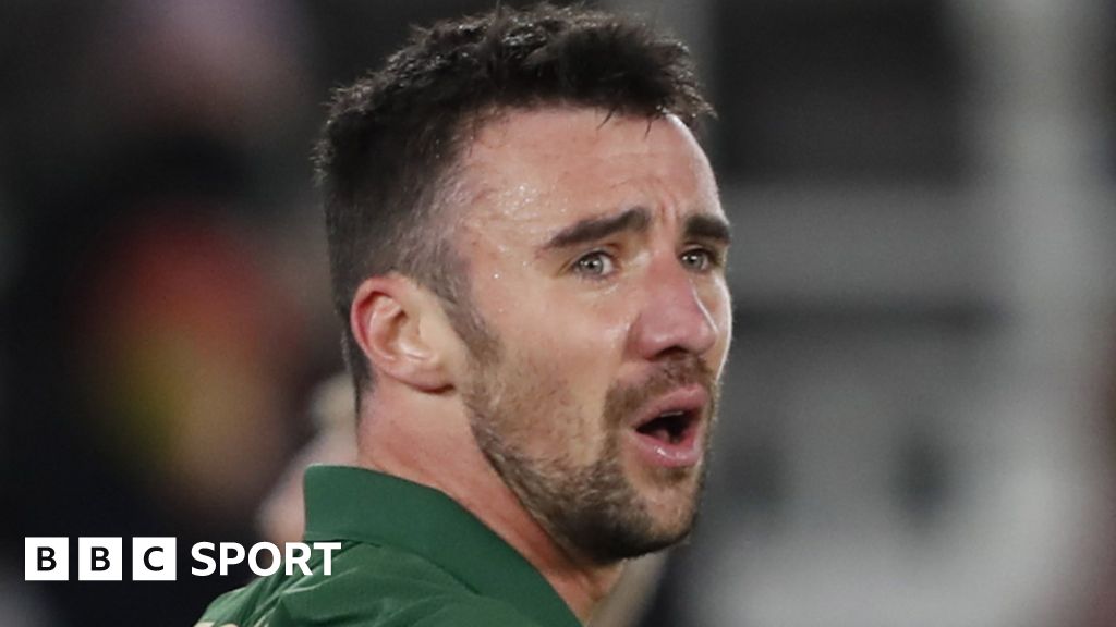 Republic of Ireland: Christie replaces injured Stevens in squad - BBC Sport