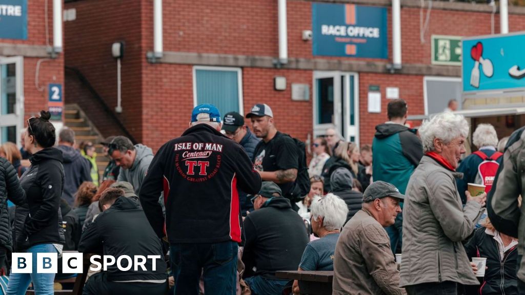 Manx Grand Prix: Weather delays final day of race programme - BBC Sport