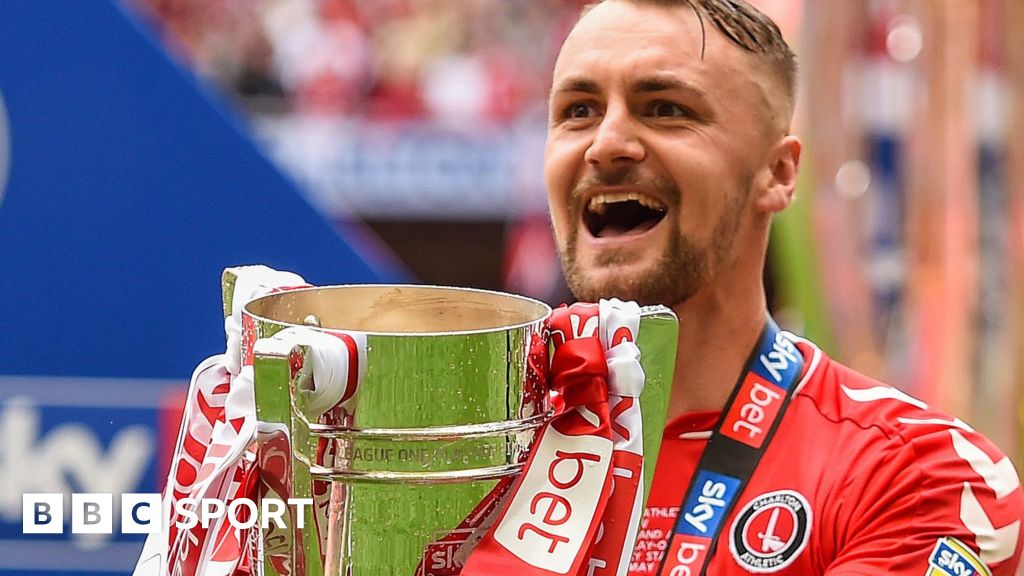 League One play-off final: Charlton Athletic 2-1 Sunderland - BBC Sport