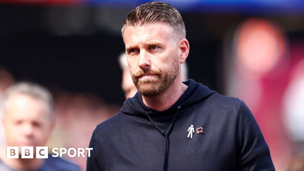 Luton Town news: Phil McNulty on Rob Edwards - BBC Sport