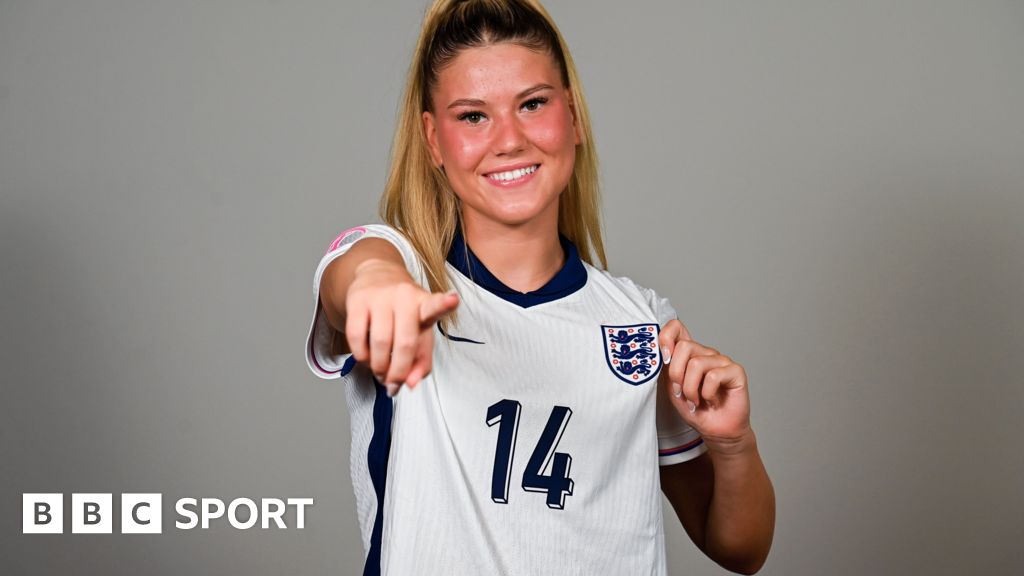 Poppy Pritchard: Man City forward joins Newcastle on loan - BBC Sport