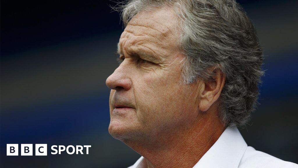 Kevin Bond: Southend boss resigns after winless League One start - BBC ...