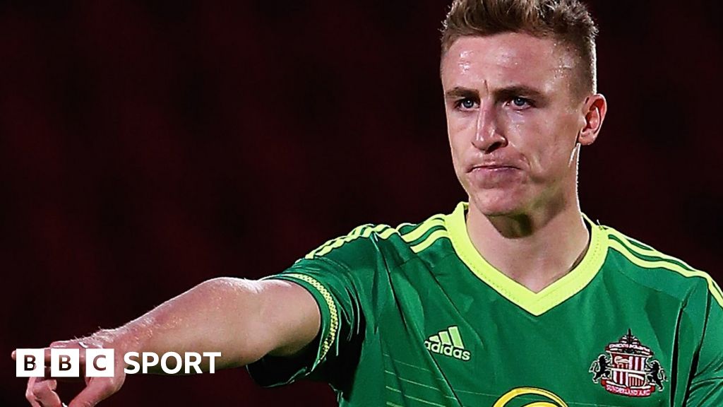 Tom Beadling and Sylvain Deslandes: Bury sign defenders on loan - BBC Sport