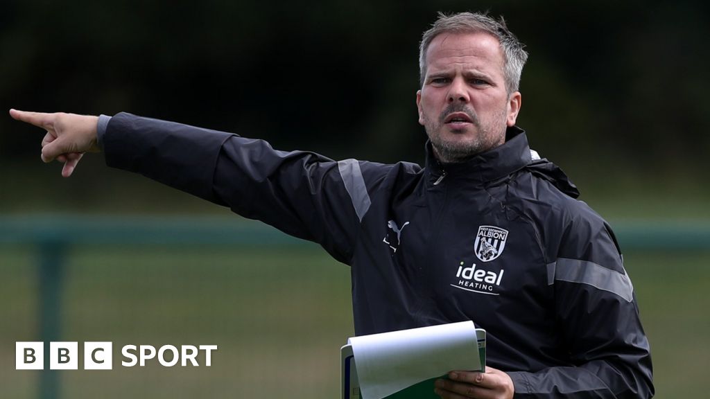 Stephen Clemence: Gillingham name former Birmingham & Tottenham ...