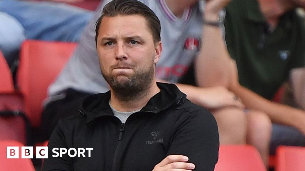 Mark Bonner: Cambridge United boss urges players to learn from ...