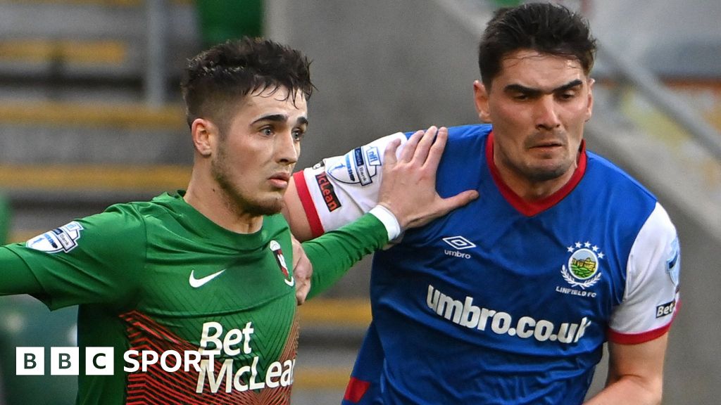 Linfield v Glentoran: Big Two meeting 'huge' for Blues, says ex-Glens ...
