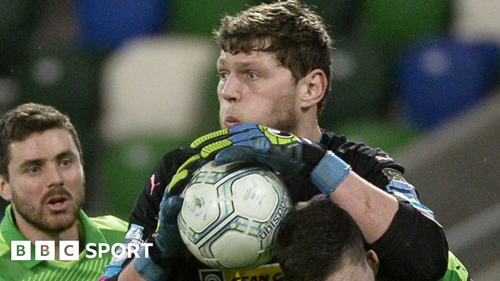 Goalkeeper Jason Mooney joins Ards from Cliftonville - BBC Sport