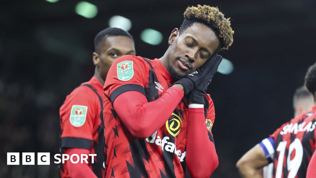 Carabao Cup: Bournemouth 4-1 Everton - Cherries cruise into fourth ...