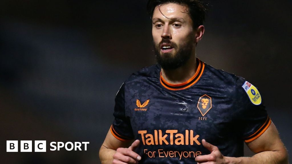 Ashley Eastham and Jason Lowe: Salford City release defenders - BBC Sport