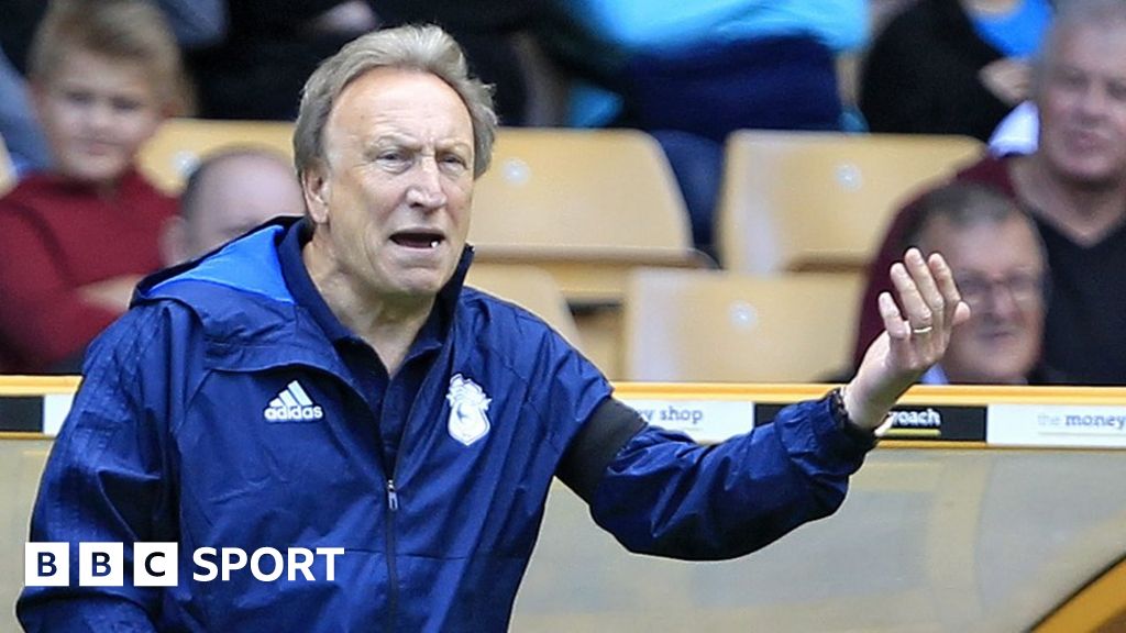Neil Warnock wins Championship manager of the month award - BBC Sport