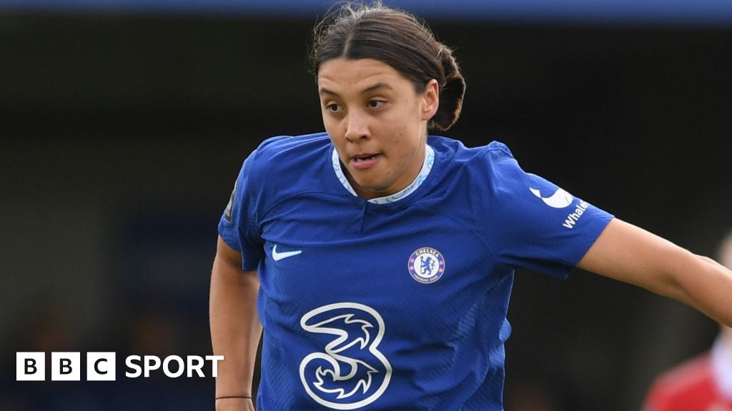 Sam Kerr: Chelsea striker keen to extend stay with WSL leaders - BBC Sport