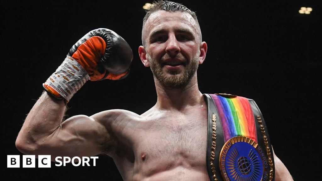 Nathaniel Collins v James Beech for Commonwealth featherweight title ...