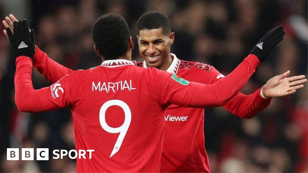 Manchester United 2 0 Nottingham Forest 5 0 On Agg United To Play