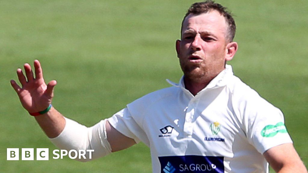 Glamorgan: New deal for all-rounder Graham Wagg - BBC Sport