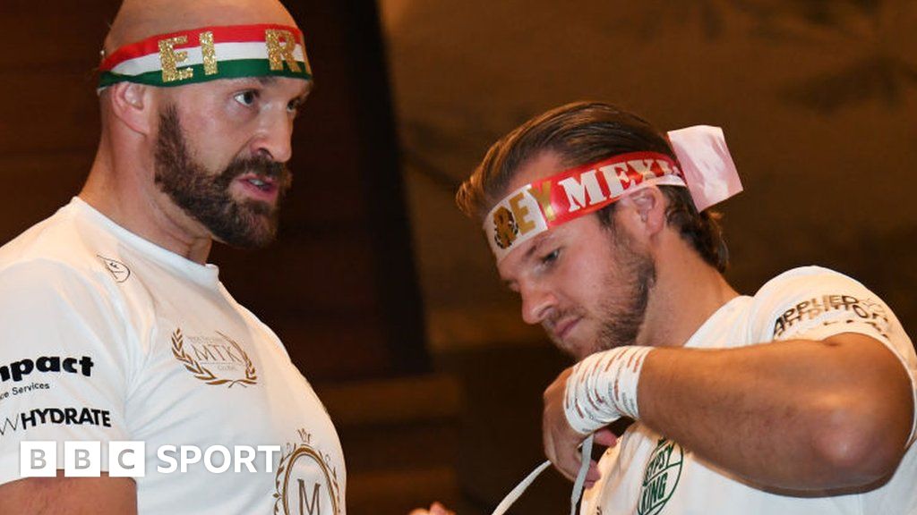 Tyson Fury: British heavyweight boxer splits with trainer Ben Davison ...