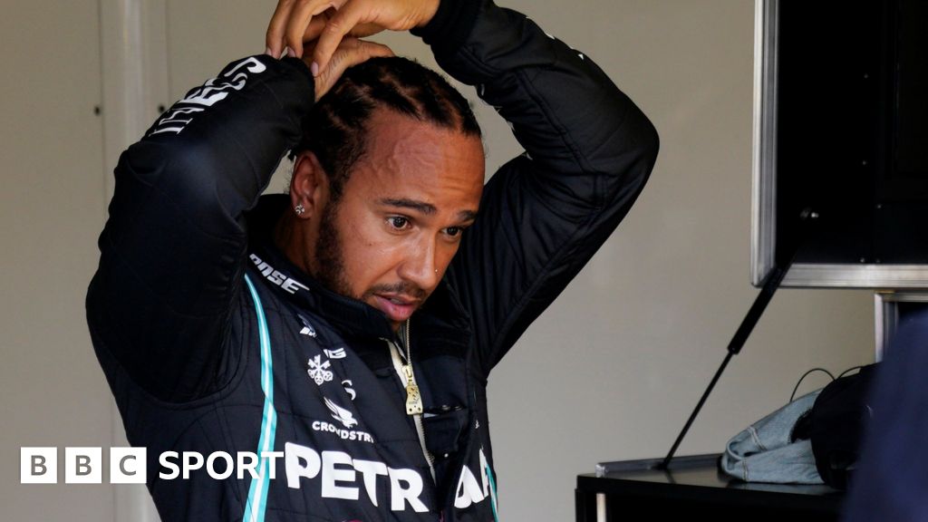 Lewis Hamilton on pole position for British Grand Prix - BBC Sport