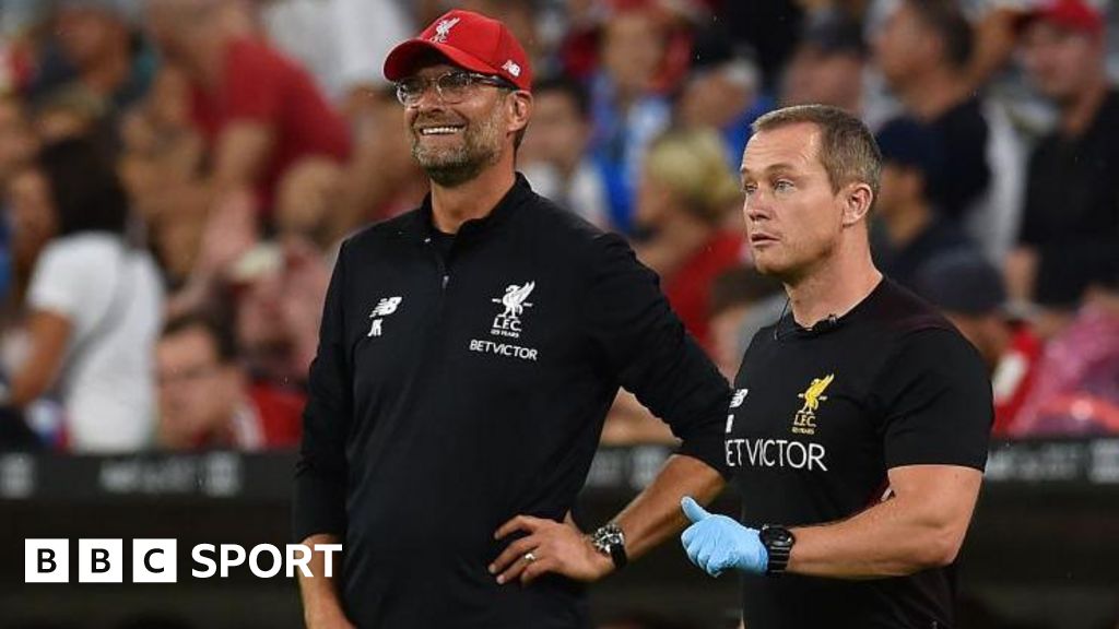 Liverpool news: Former head physio Andy Renshaw on schedule - BBC Sport