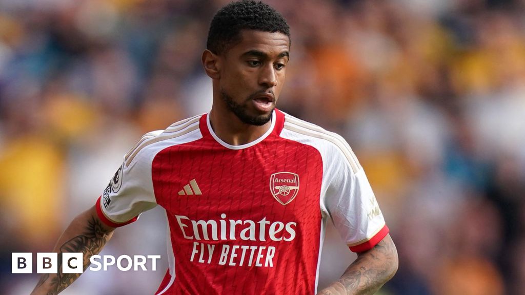 Arsenal: Reiss Nelson not in squad for USA pre-season tour - BBC Sport
