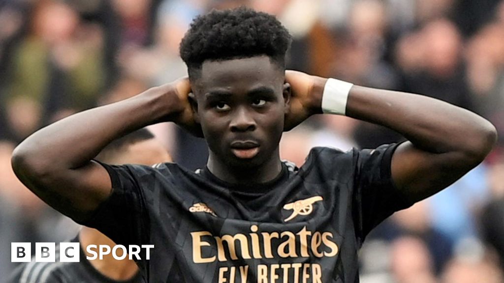 Arsenal: 'It hurts so much, but going in right direction' - Saka - BBC ...