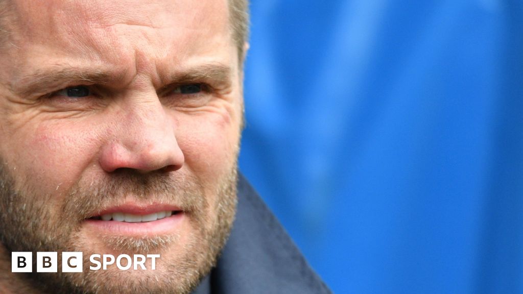 Heart of Midlothian: Robbie Neilson 'doing fantastic job', says Craig ...