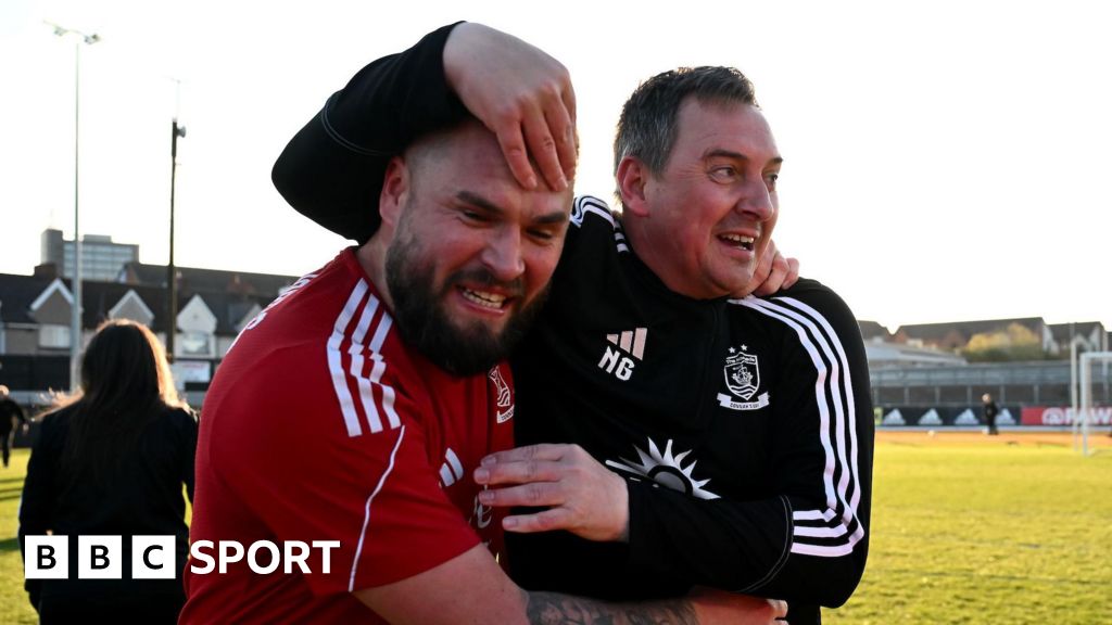 Neil Gibson: Nomads boss aims to 'bridge the gap' with Saints - BBC Sport