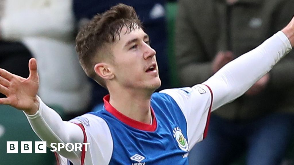 Trai Hume: Sunderland sign Northern Ireland Under-21 international from ...