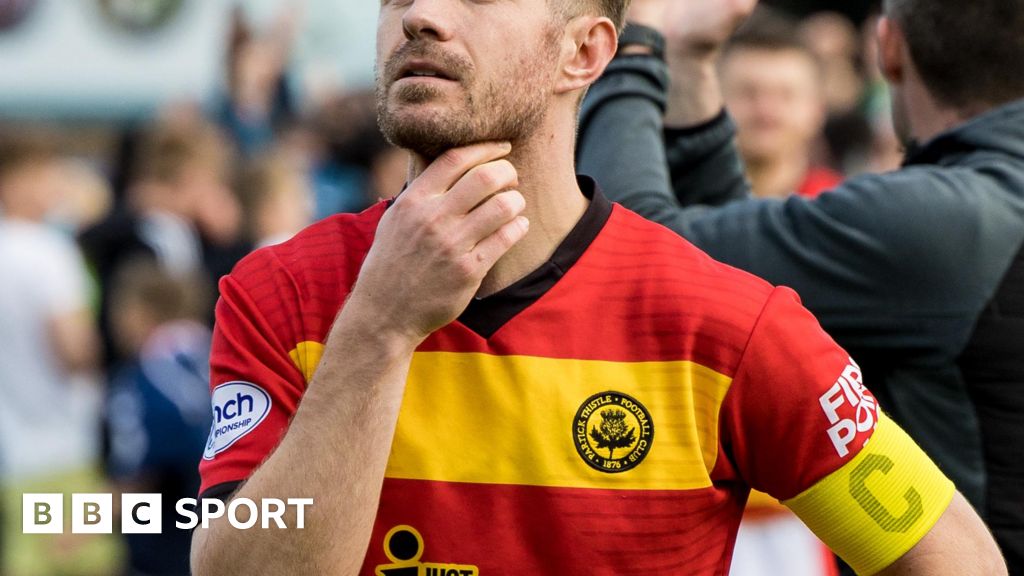 Dundee Utd sign Partick Thistle captain Docherty - BBC Sport