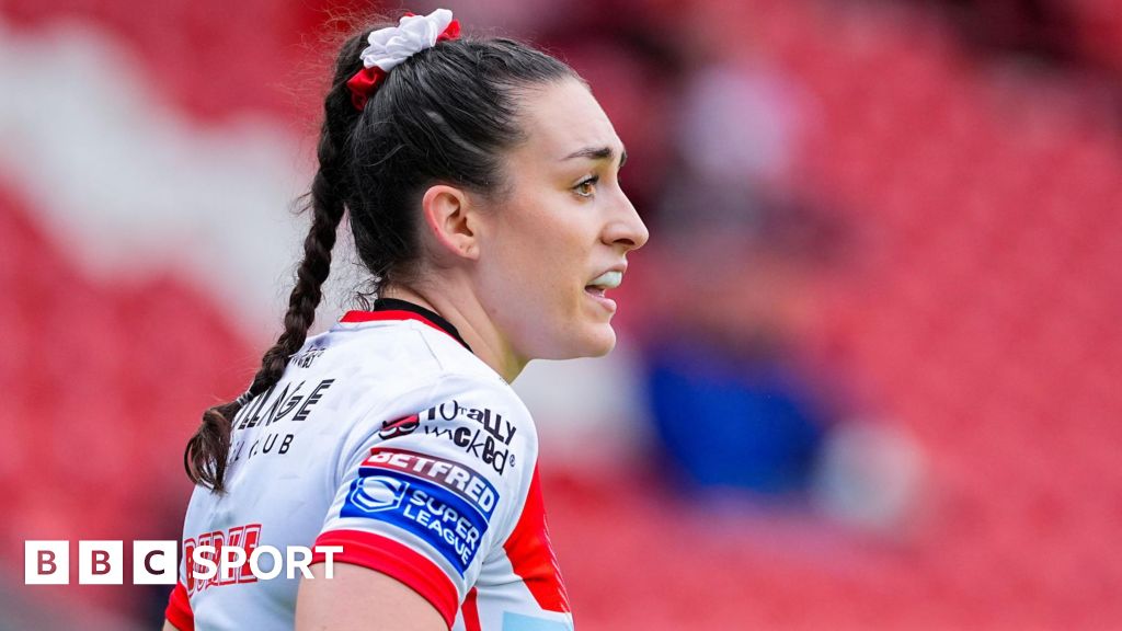 St Helens: England winger Leah Burke suffers second ACL injury - BBC Sport