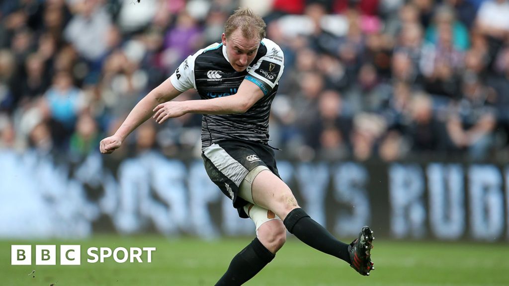 Luke Price: Ospreys fly-half signs new Ospreys two-year deal - BBC Sport