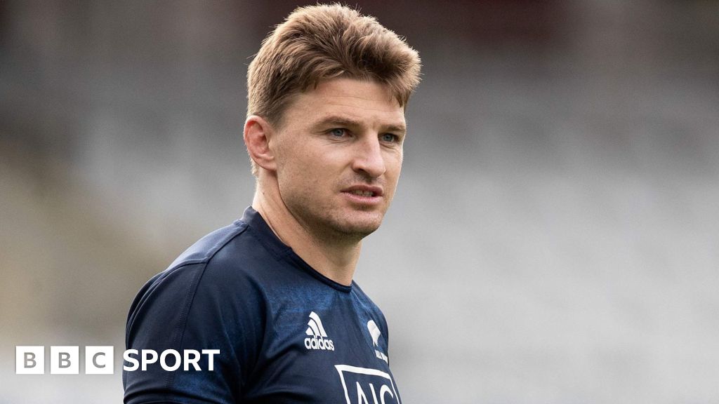 Rugby World Cup: New Zealand pick Beauden Barrett at 15 to face South ...