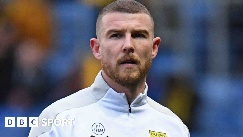 Sam Winnall: Oxford United striker among four released by U's - BBC Sport