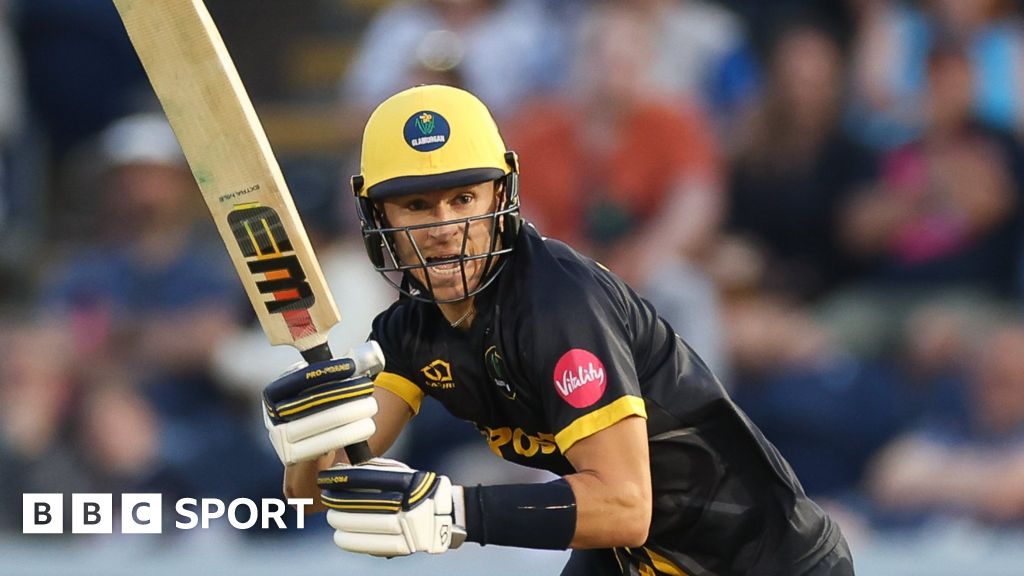 Callum Taylor: All-rounder leaves Glamorgan - BBC Sport
