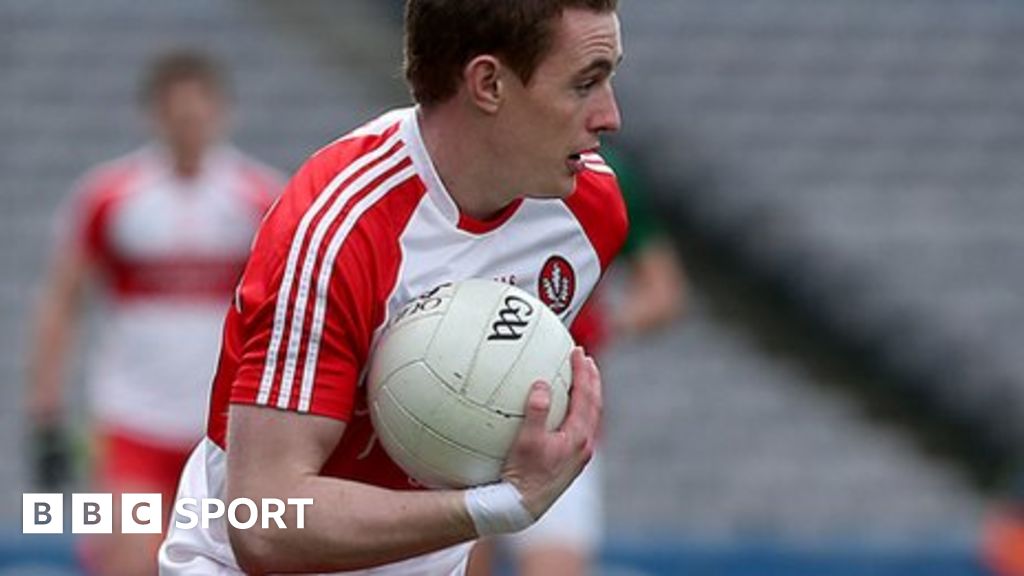Ballinderry and Derry player Aaron Devlin dies after illness - BBC Sport