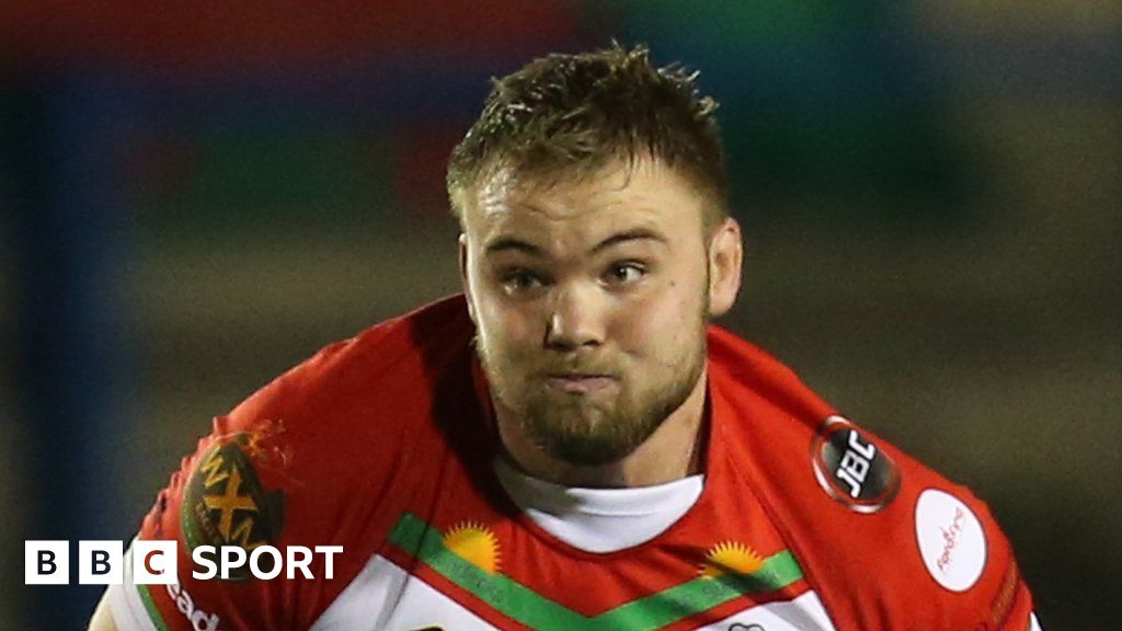 Anthony Walker: Wales forward can return from retirement after brain ...