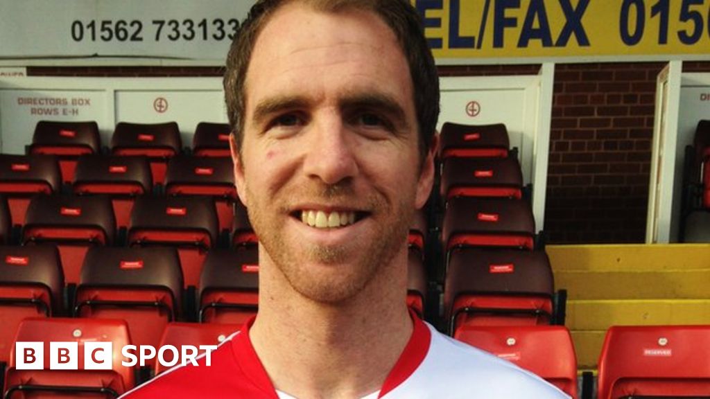 Keith Lowe: Kidderminster Harriers re-sign defender - BBC Sport