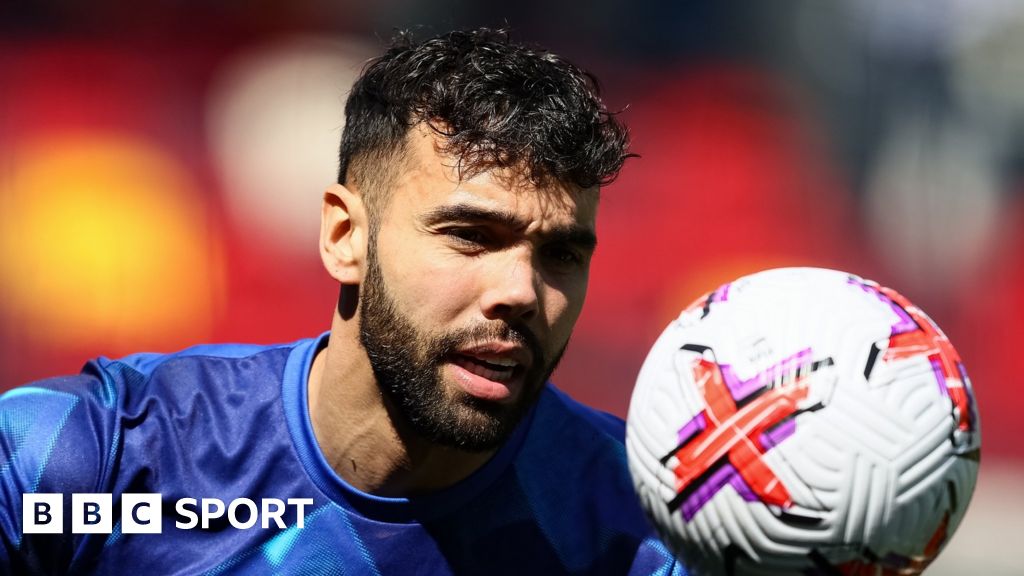 David Raya: Arsenal sign Spain goalkeeper on season-long loan from ...