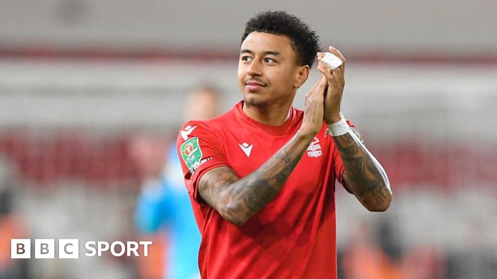 Nottingham Forest: 'The cheers for him were that bit louder' - BBC Sport