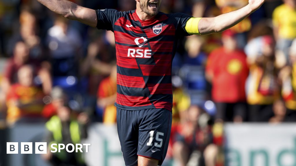 Captain Watson among three County departures - BBC Sport