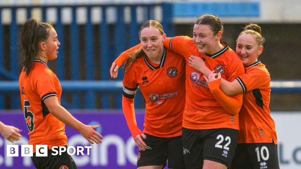 Dundee United close gap to Hamilton Accies with late win - BBC Sport